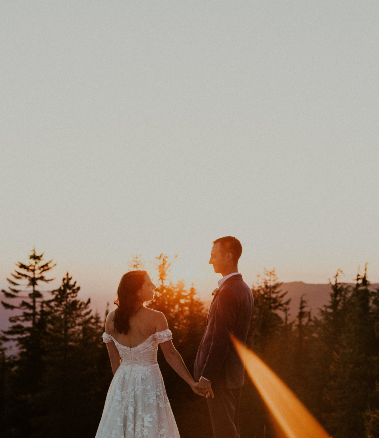 Cost of Eloping in Washington + Top Elopement Budget Tips
