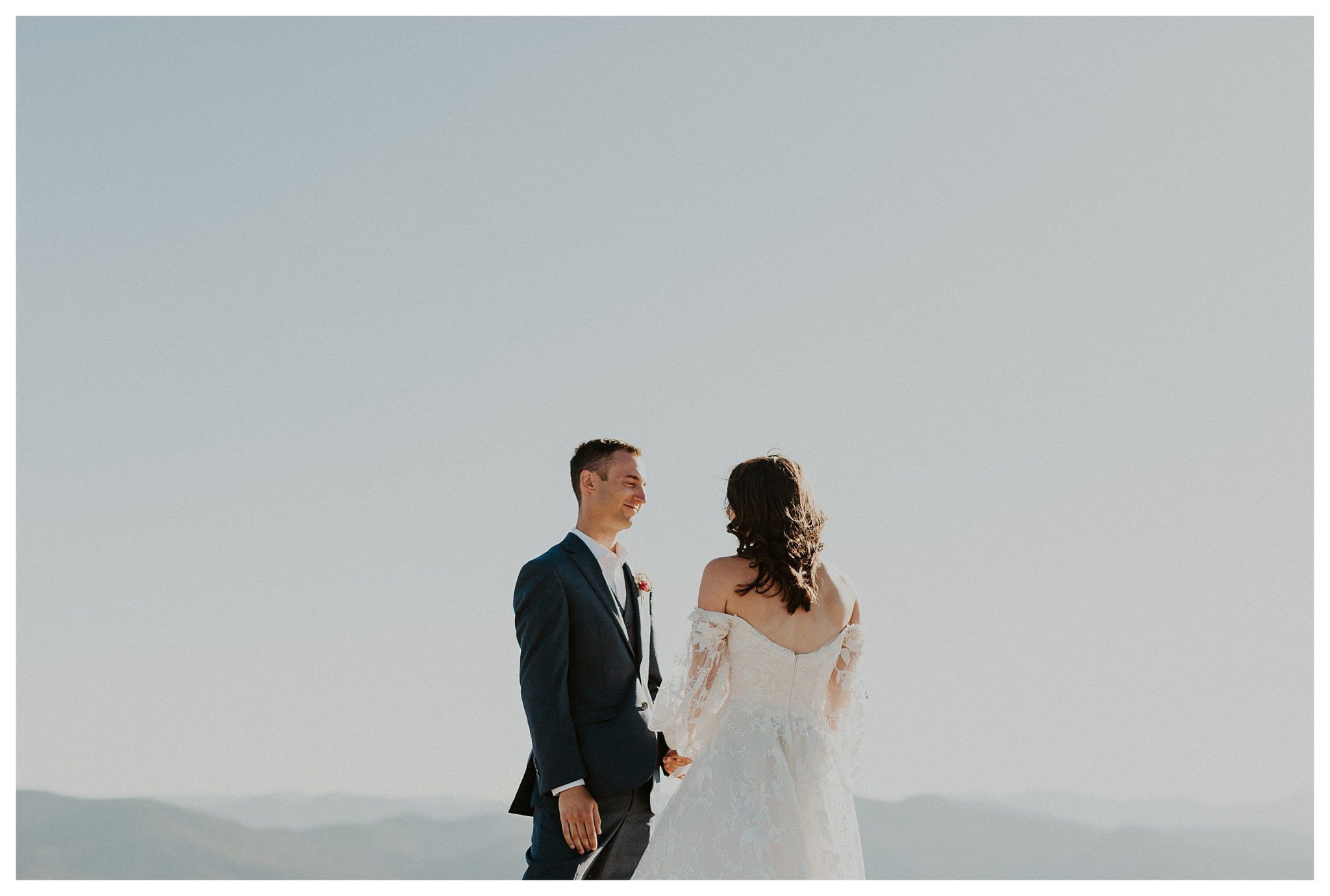 Beautiful Summertime Mount Hood Elopement